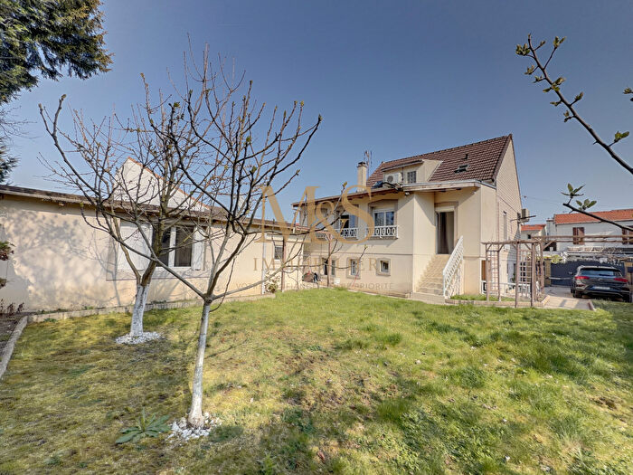 Maison à vendre - Bondy, Le Saule Blanc - 6 pièces - 3 chambres