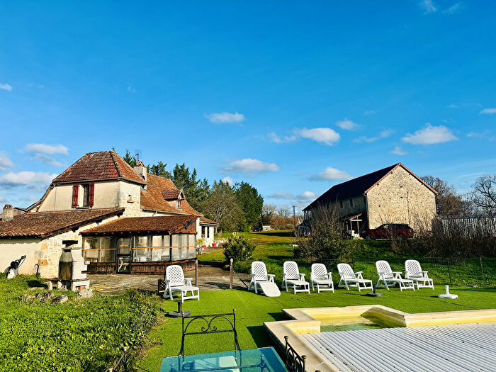 Maison à vendre - Reyrevignes - 16 pièces - 12 chambres