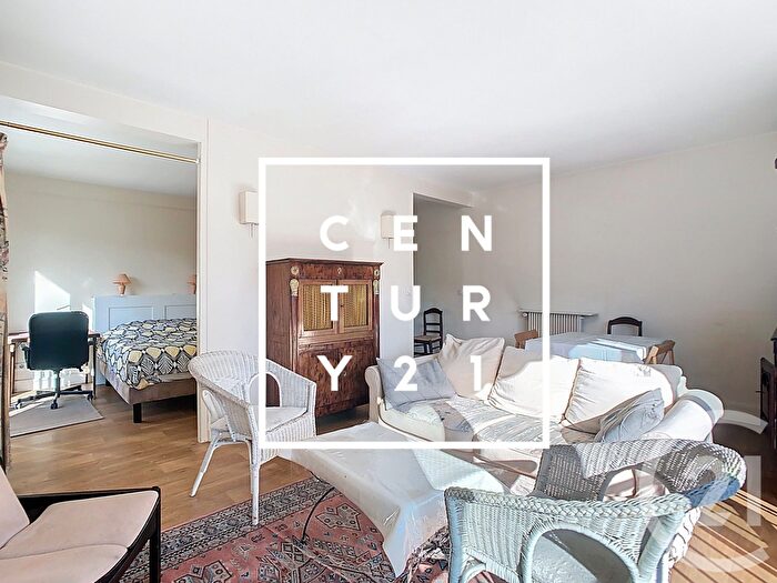 Appartement à louer - Meudon, Centre-ville - 3 pièces - 2 chambres