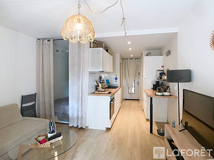 Appartement à vendre - Hyères, Pyanet - 1 pièce