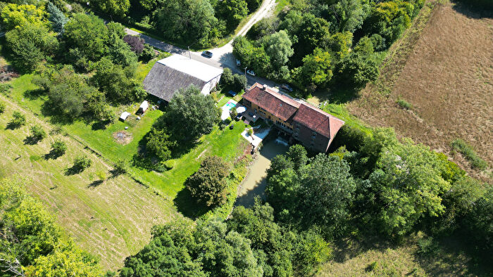 Maison à vendre - Vallentigny - 13 pièces - 8 chambres