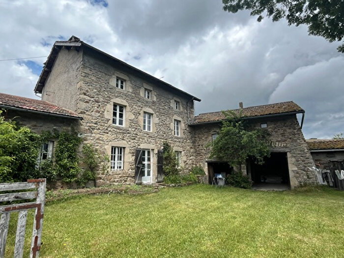 Maison 5 pièces à vendre à Saint-Bonnet-le-Chastel