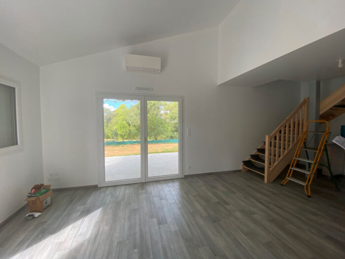 Maison 3 pièces à Castaignos-Souslens, à louer