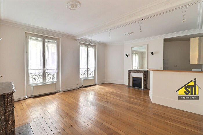 Appartement à vendre - Paris e , Jean Moulin, Porte dOrléans - 3 pièces - 1 chambre