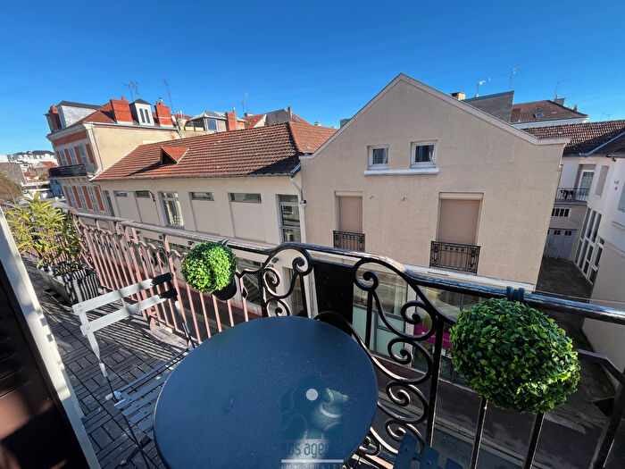 Appartement à vendre - Vichy, Coeur de Ville - 4 pièces - 2 chambres