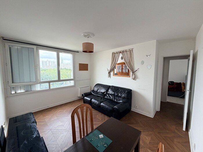 Appartement 2 pièces à Espaces Jeunes, Issy-les-Moulineaux, à louer