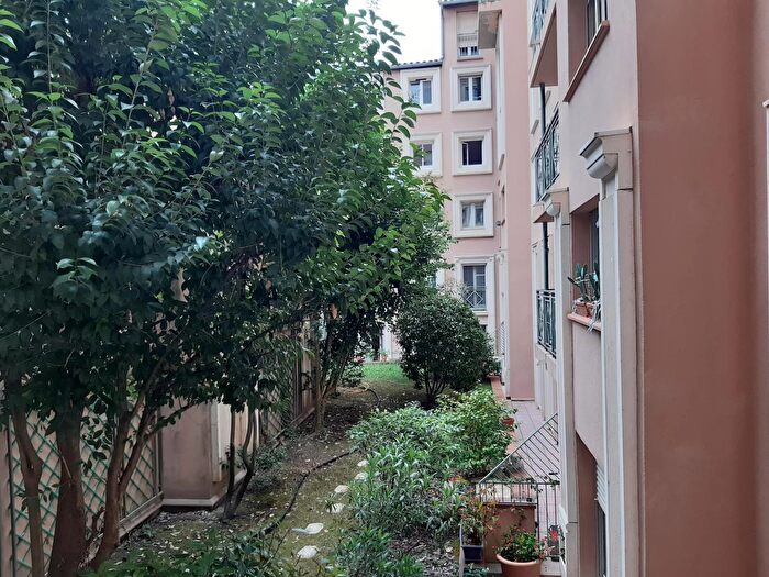 Appartement à louer - Toulouse, Les Carmes-Esquirol - 2 pièces - 1 chambre