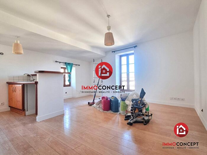 Appartement à louer - Bagnols-sur-Cèze - 3 pièces - 1 chambre