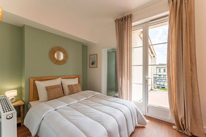 Appartement à louer - Bordeaux, Saint-Genès - 1 pièce