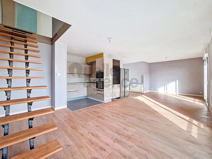 Appartement à vendre - Guipavas, Centre-ville - 5 pièces - 3 chambres