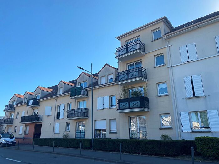 Appartement à vendre - Grigny, Centre-ville, Blanc Manteaux - 2 pièces - 1 chambre