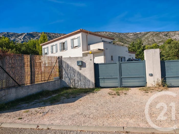 Puyloubier : Maison 4 pièces à louer