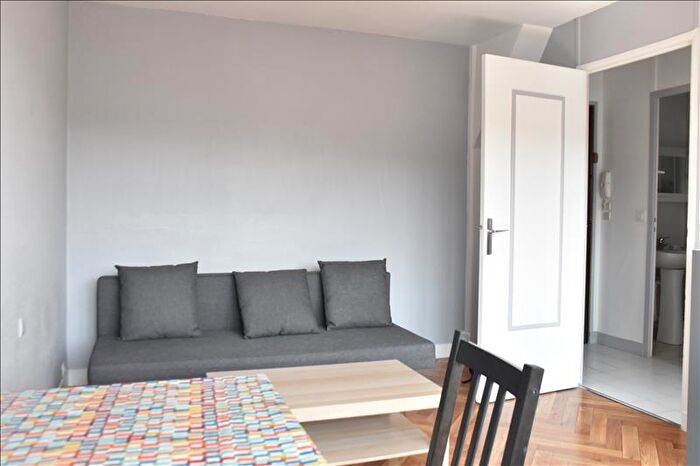 Appartement 1 pièce à Elbeuf, Parc Saint-Cyr, à louer
