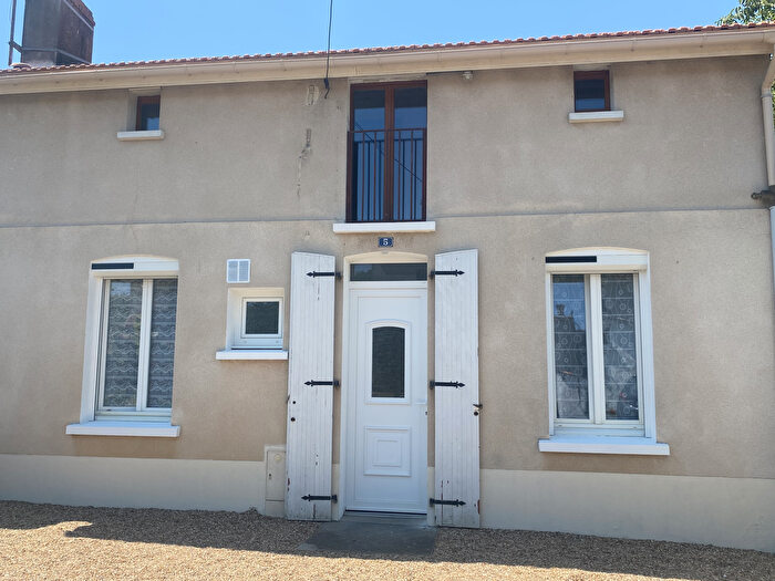 Le Voide, Vihiers : Maison 4 pièces à vendre