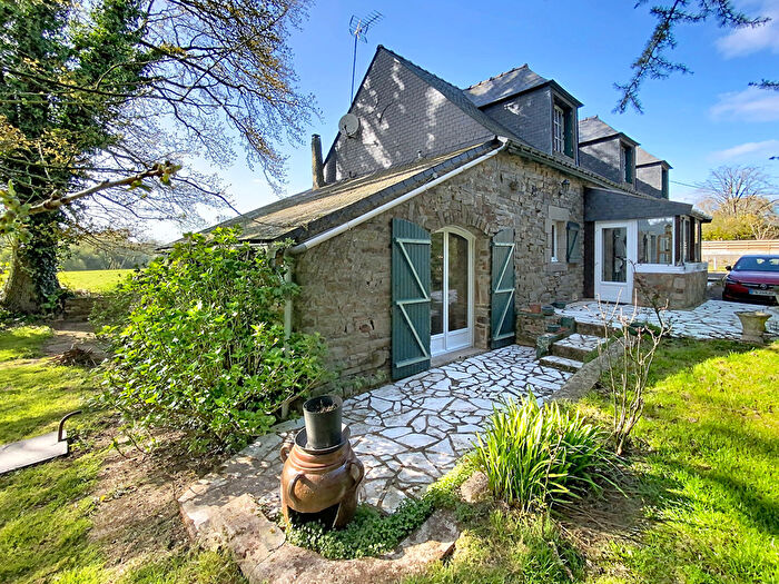 Maison 6 pièces à Calan, à vendre