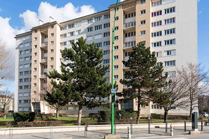 Appartement à louer - Juillet Zola, Alfortville - 3 pièces - 2 chambres