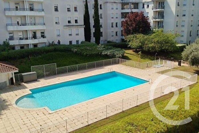 Tassin-la-Demi-Lune, Charles de Gaulle - Appartement 3 pièces à vendre