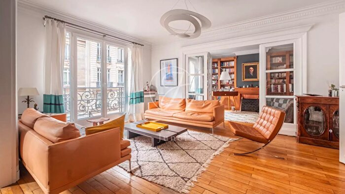 Appartement à vendre - Paris e , Courcelles, Wagram - 6 pièces - 3 chambres