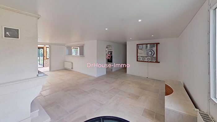 Maison 10 pièces à Savigny-le-Temple, Plessis-le-Roi, à vendre