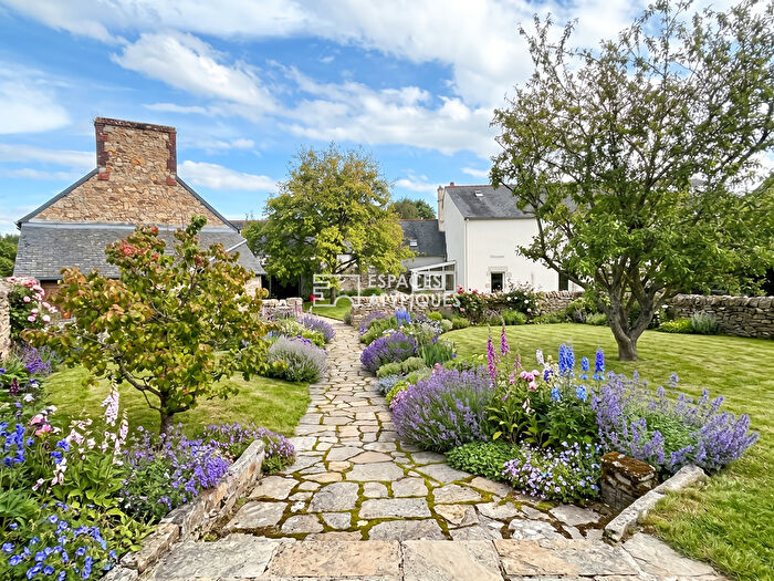 Planguenoual : Maison 14 pièces à vendre