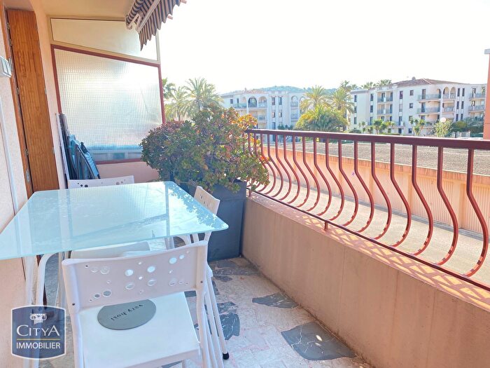 Appartement à vendre - Sanary-sur-Mer, Le Baou, Saint-Roch - 2 pièces - 1 chambre