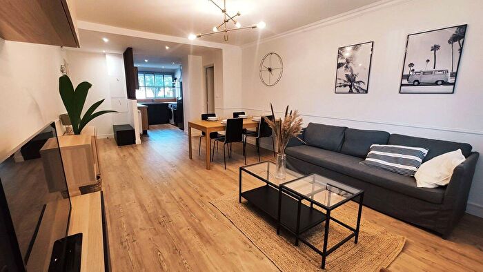 Appartement à louer - Purpan, Toulouse - 5 pièces - 4 chambres