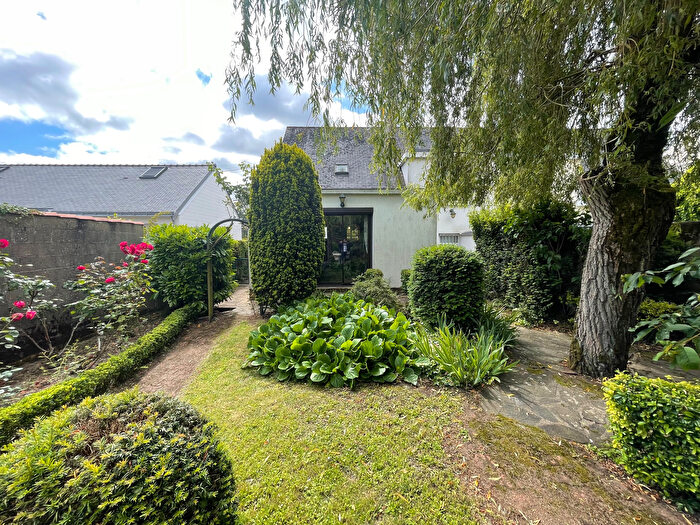 Maisons à vendre et appartements à louer - 1