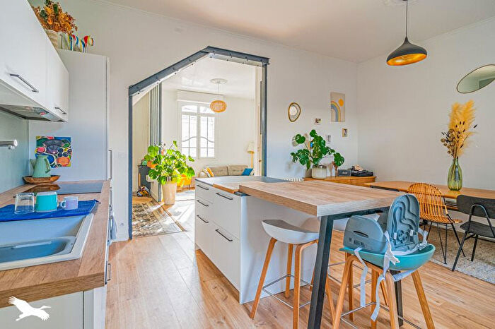 Maison à louer - Bordeaux, Pellegrin, Chaban-Delmas - 4 pièces - 3 chambres