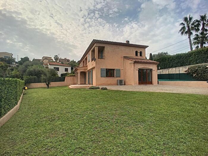 Maison à louer - Cagnes-sur-Mer, Les Vallières, Le Malvan, Les Travails, La Combe - 4 pièces - 3 chambres