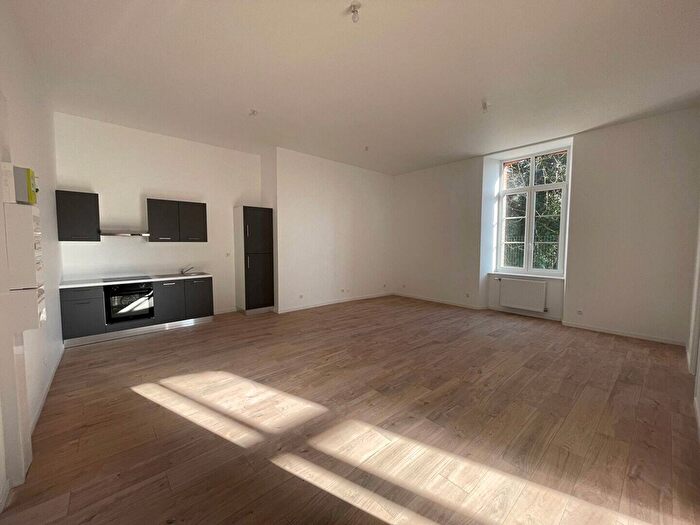 Appartement à louer - Montmirail - 4 pièces - 3 chambres