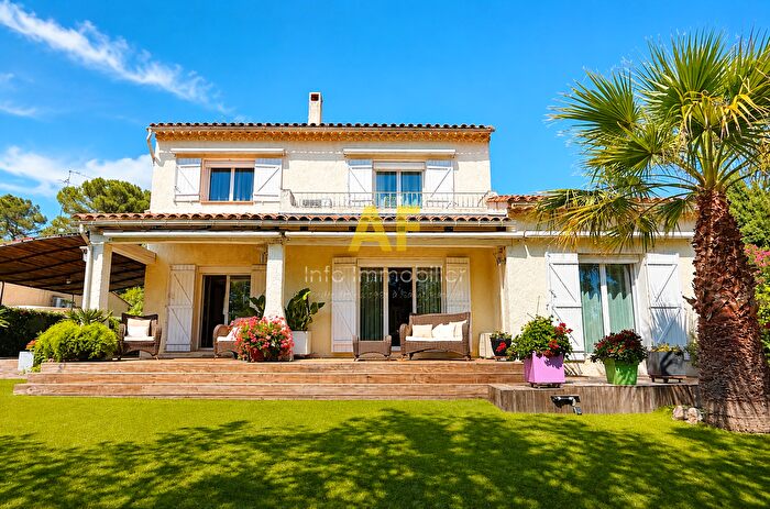 Maison 5 pièces à Saint-Raphaël, Les Arênes, à vendre
