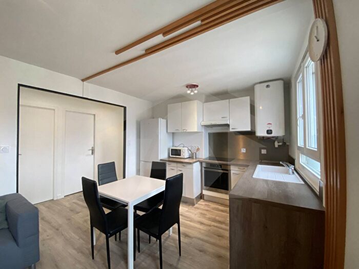 Abbaye, Grenoble : Appartement 4 pièces à louer