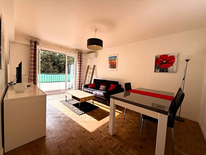 Appartement à vendre - Nice, Saint-Pierre de Feric - 2 pièces - 1 chambre