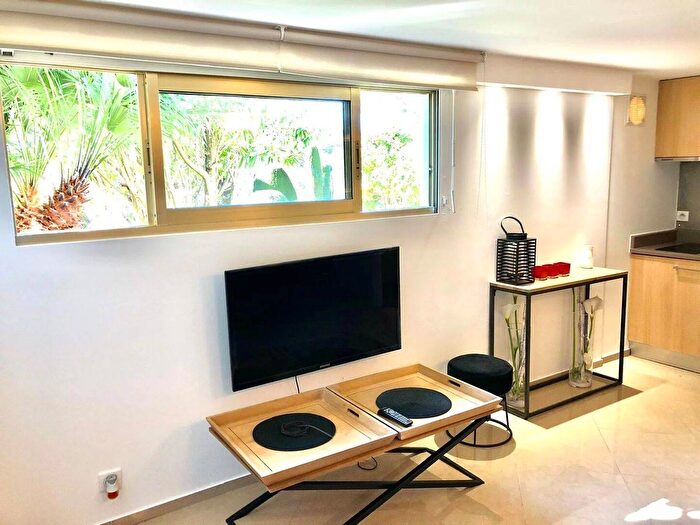 Appartement à louer - Vieux Cannet, Le Cannet - 1 pièce