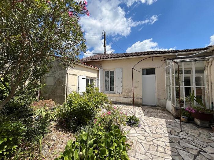 Maison à vendre - Cognac, Champ de Foire - 4 pièces - 2 chambres