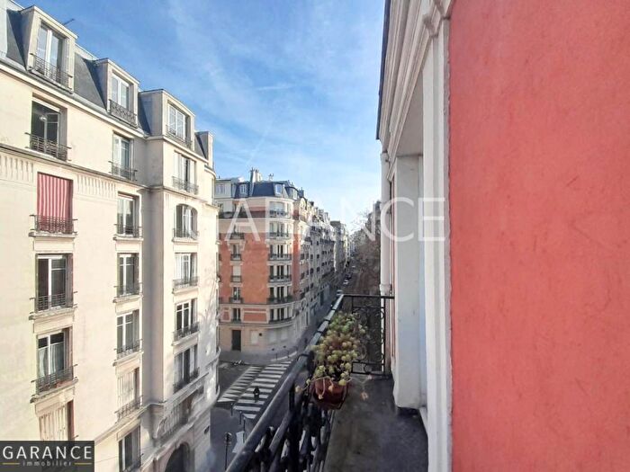 Appartement 2 pièces à Paris 18ème, Jules Joffrin, à vendre