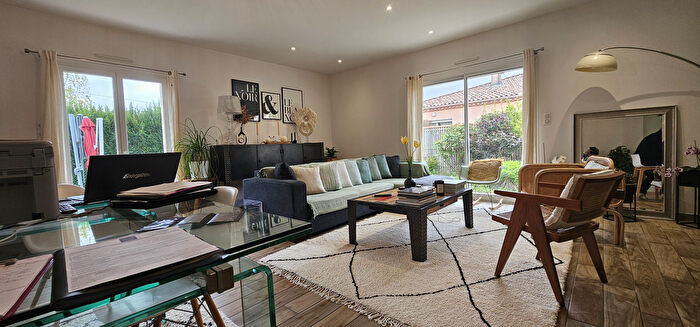 Maison à vendre - Boé - 5 pièces - 3 chambres