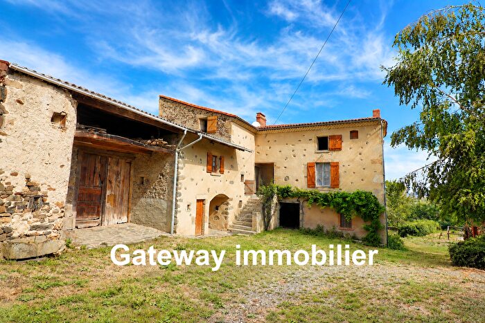 Maison 5 pièces à vendre à Saint-Julien-de-Coppel