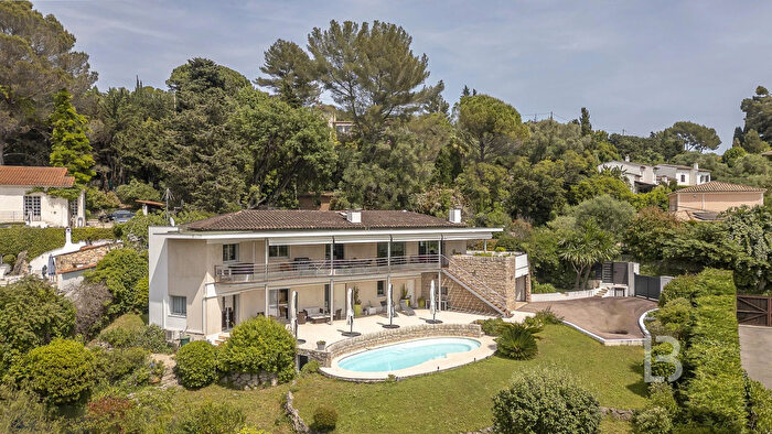 Maison à vendre - Mougins, Le Colombier, Colombe, Cabrières, Le Bordé - 5 pièces - 4 chambres
