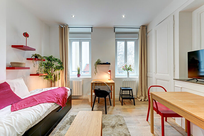 Appartement 1 pièce à louer à Oullins, Saulaie, Clavière