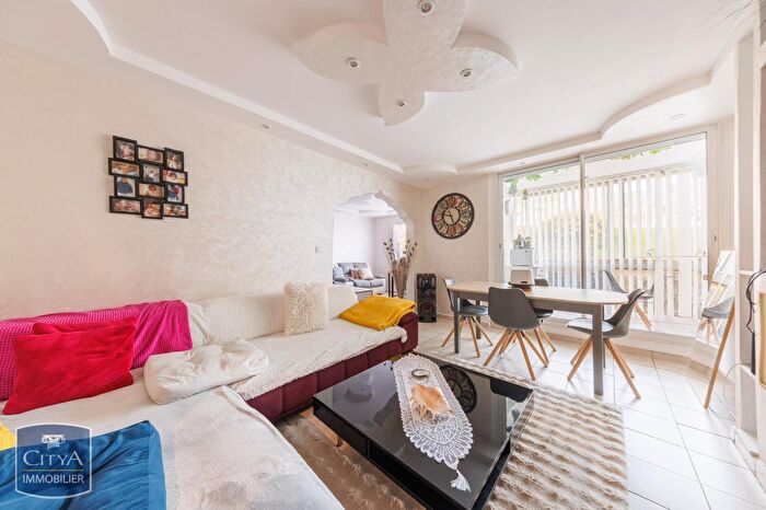 Appartement à vendre - Clermont-Ferrand, Croix de Neyrat - 5 pièces - 3 chambres