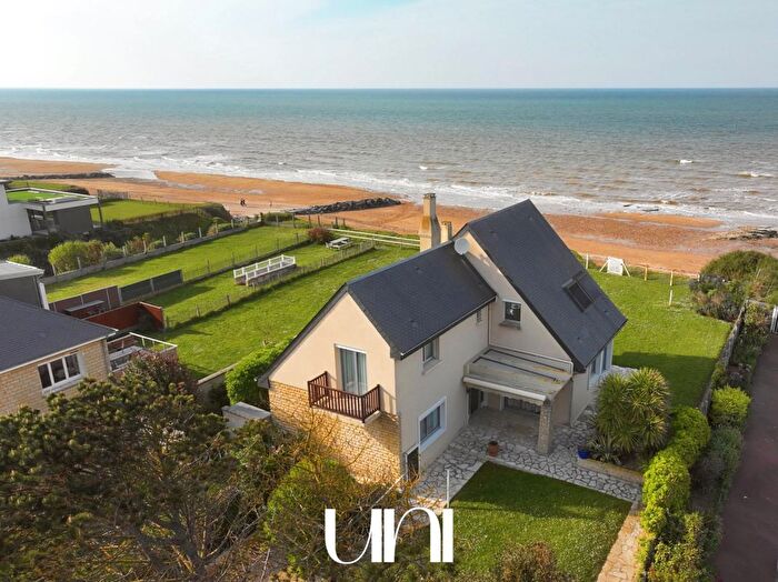 Maison à vendre - Saint-Aubin-sur-Mer - 6 pièces - 4 chambres