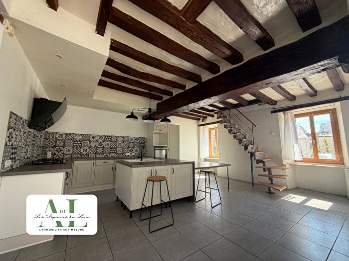 Maison 6 pièces à vendre à Courcelles-la-Forêt