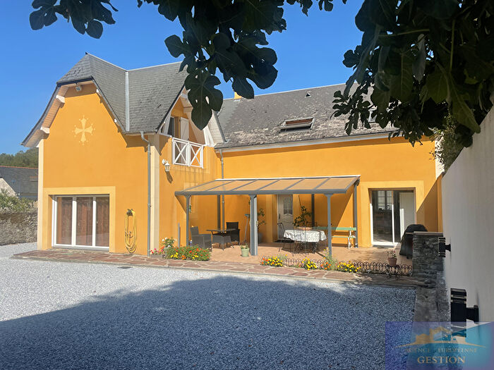 Adé - Maison 5 pièces à vendre