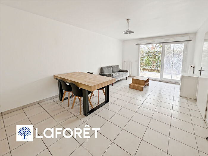 Appartement à louer - Massy, Atlantis, Champs Ronds - 3 pièces - 2 chambres