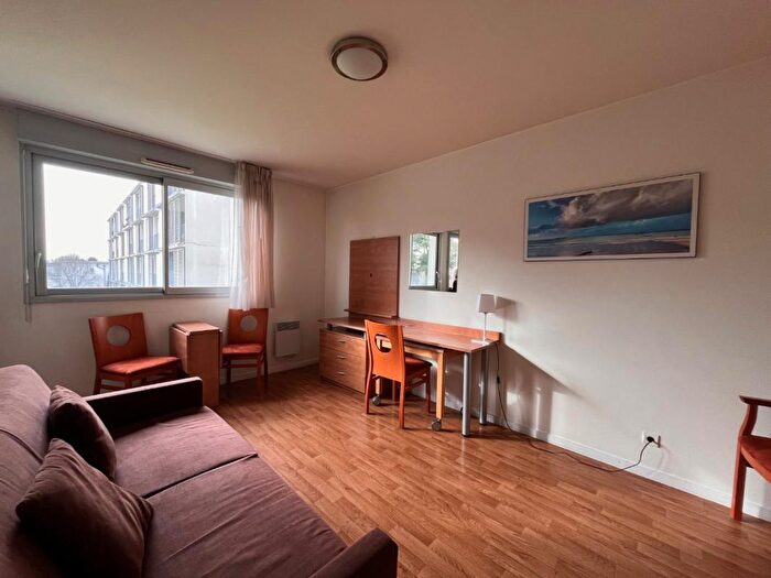 Appartement à louer - Quartiers Nord-Ouest, Villejean - 1 pièce - 1 chambre