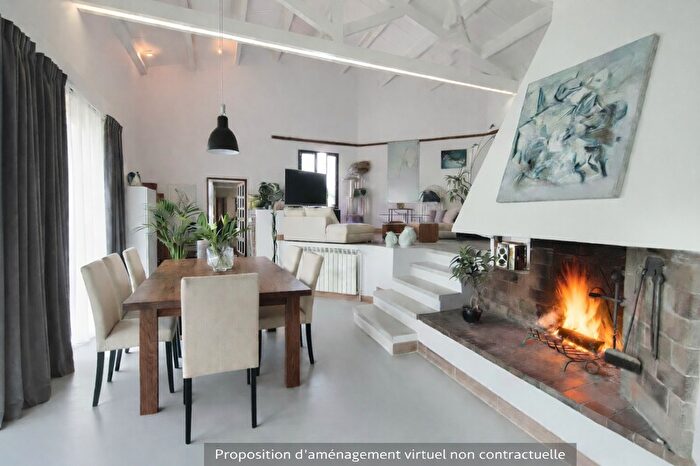 Maison à vendre - Vitrolles, Centre-ville, Roucas, Les Pins, Le Liourat - 7 pièces - 6 chambres