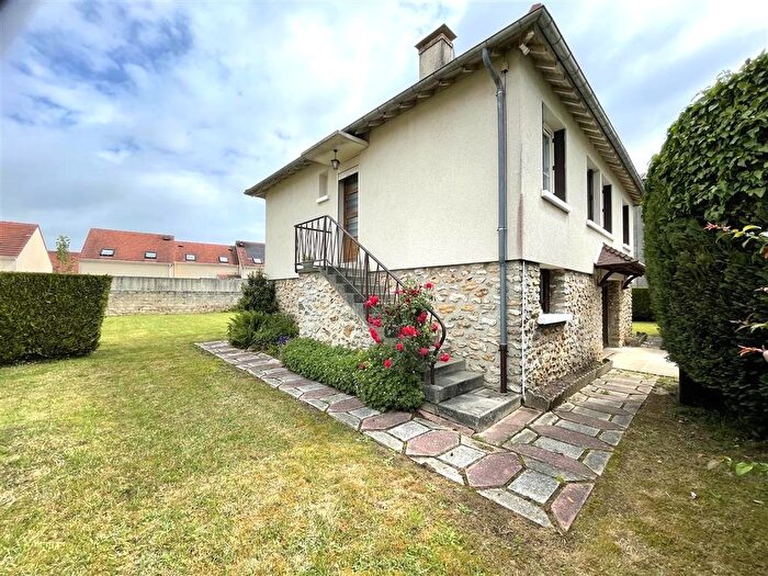 Maison 5 pièces à Fontenay-Trésigny, à vendre