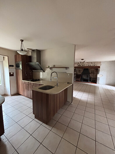 Maison à vendre - Arpajon-sur-Cère - 5 pièces - 4 chambres