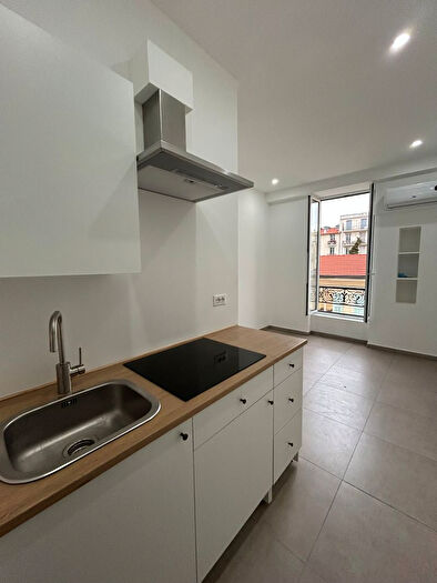 Appartement à louer - Nice, Carré dor - 1 pièce
